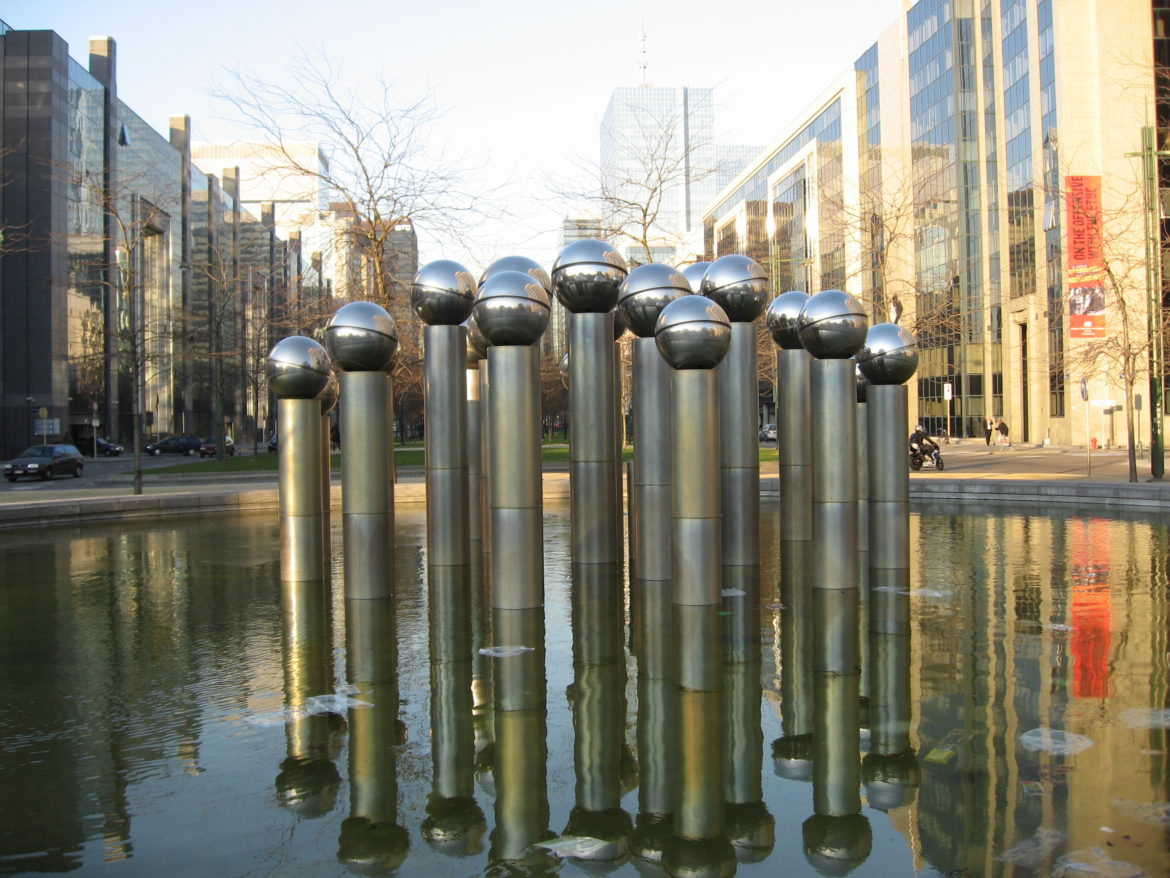 Fountain by Pol Bury – BrusselsPictures.com